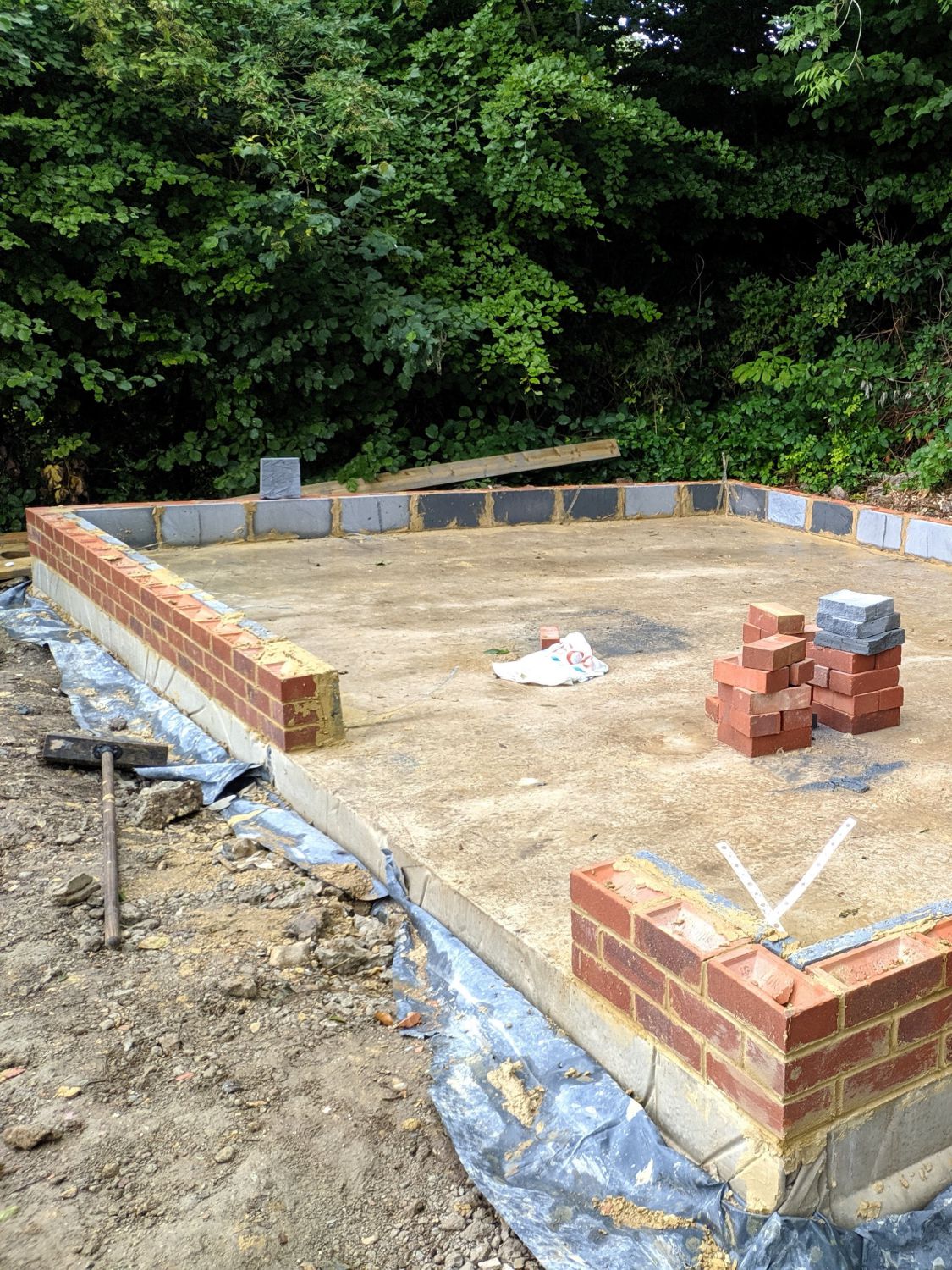 Garden Workshop: Concrete pour and brick plinth - Dominic Dale